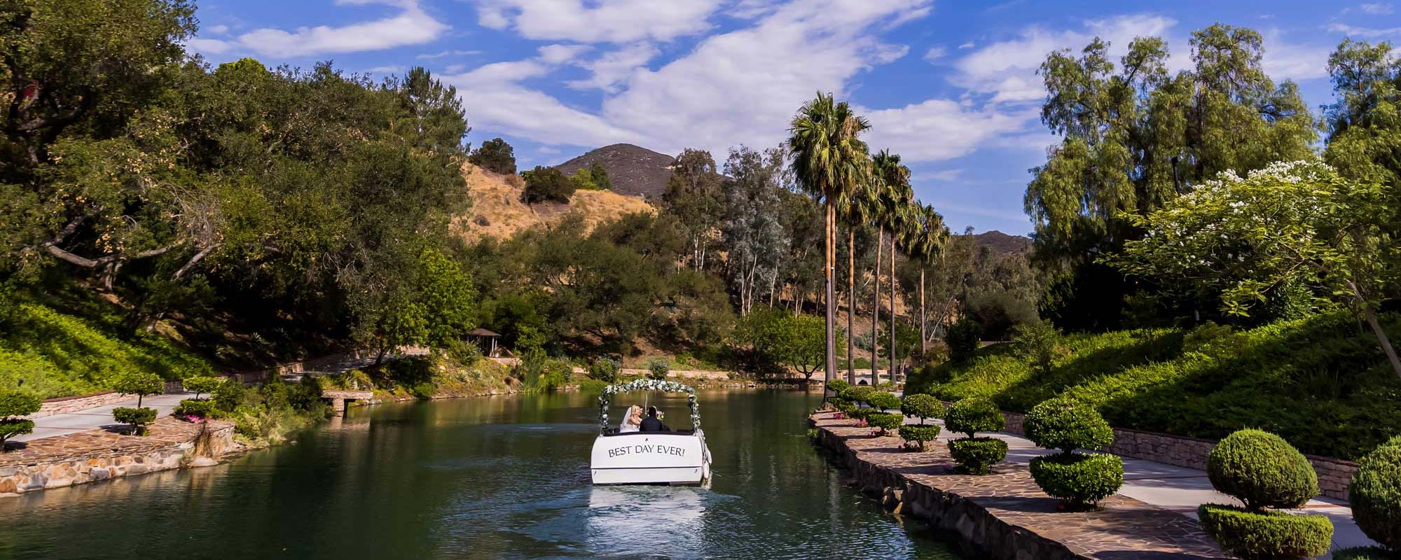 Your love story at Los Willows | Southern California Wedding Venues